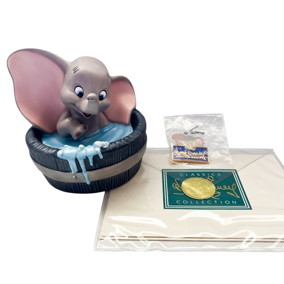 Disney | Accents | Wdcc Walt Disney Classics Collection Dumbo Simply ...